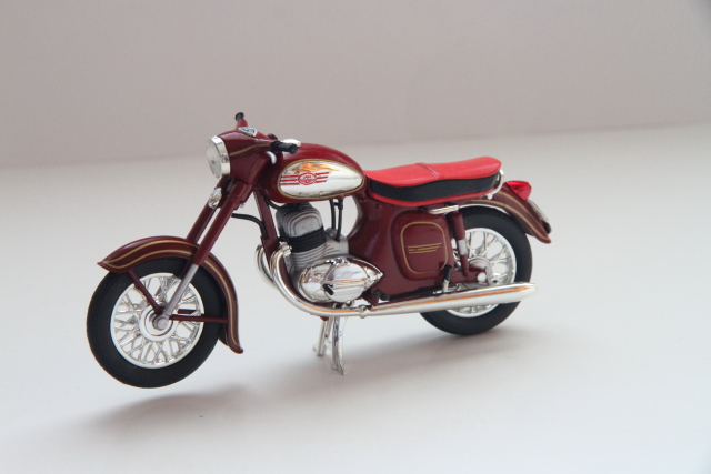 Jaroslav´s 1:18 motorcycle collection | Page 2 | DiecastXchange Forum