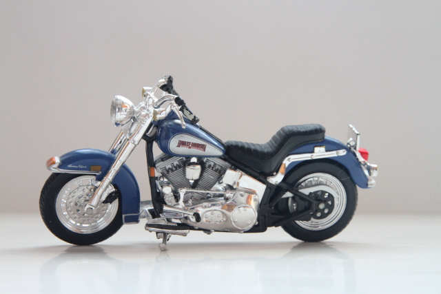 Jaroslav´s 1:18 motorcycle collection | Page 2 | DiecastXchange Forum