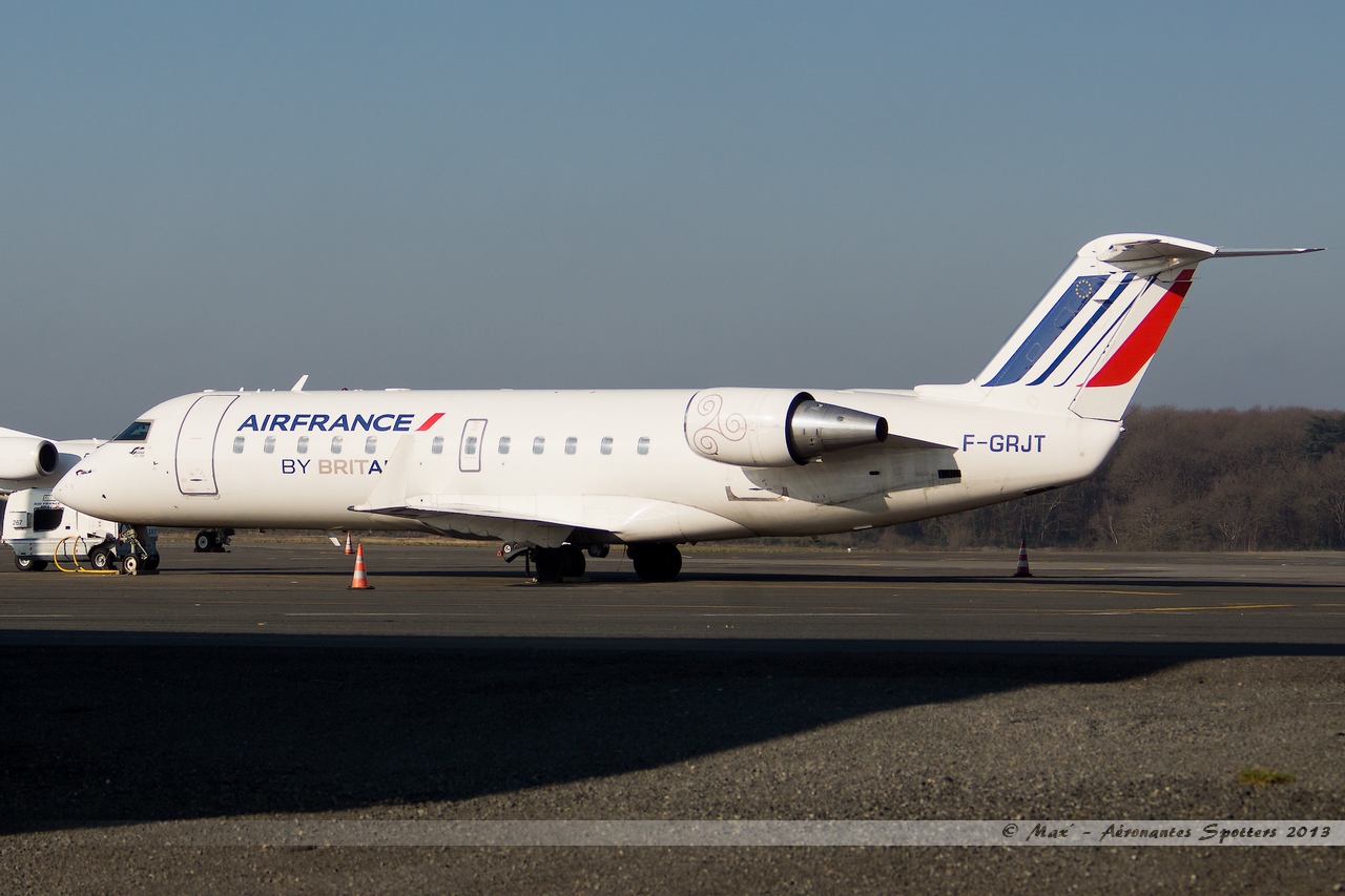 [17/02/2013] Boeing B752 Thomas Cook UK + B738 Smartwings + MD83 Swiftair