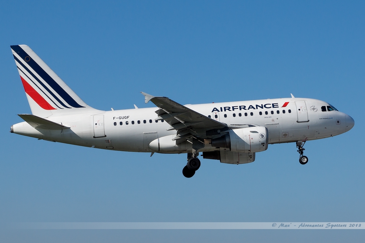 [17/02/2013] Boeing B752 Thomas Cook UK + B738 Smartwings + MD83 Swiftair
