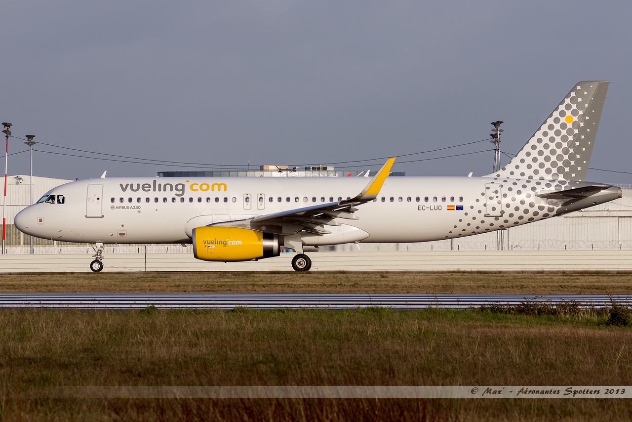 [09/04/2013] Airbus A320-232SL (EC-LUO) Vueling : Sharklets