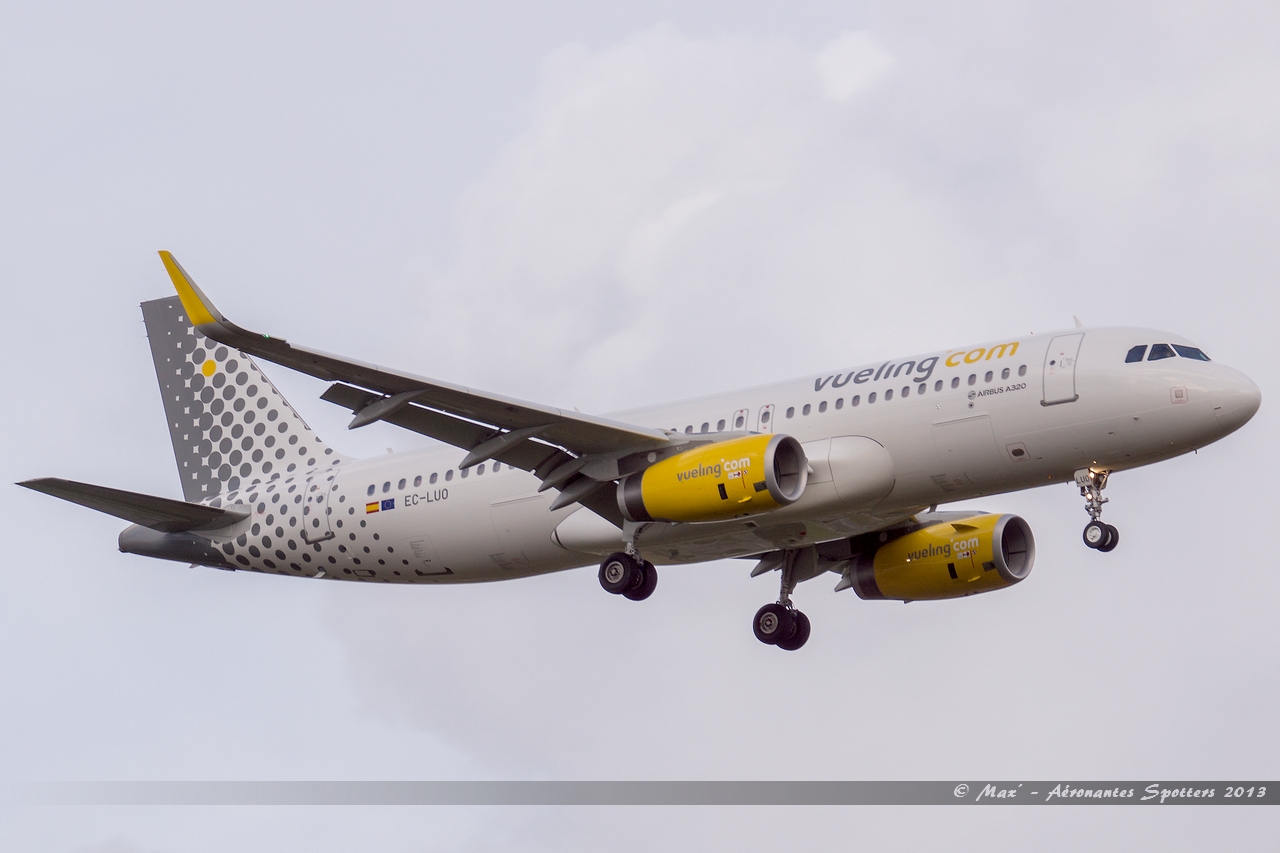 [09/04/2013] Airbus A320-232SL (EC-LUO) Vueling : Sharklets