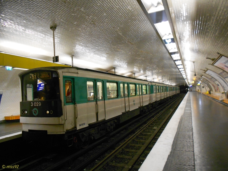 [Métro] MF67 - Page 22