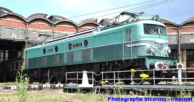 Les 2D2 9100 état d'origine et final