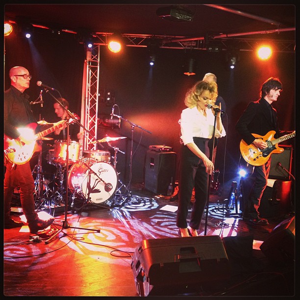 Site de fan de la chanteuse Marie France - Album live "SOS Marie France ...