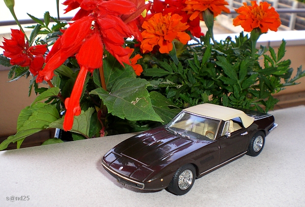 [concours photos 1/43] toutes les 3 semaines --- Supercar à + 300kms/H ...